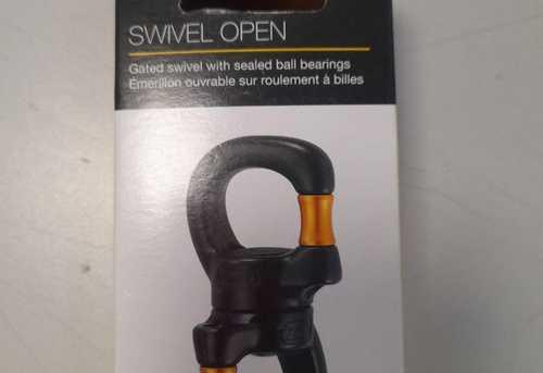 Вертлюг Petzl swivel open