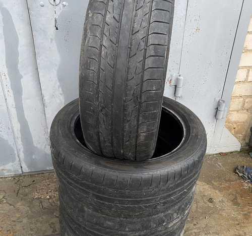 Toyo DRB 225/45 R17 94W