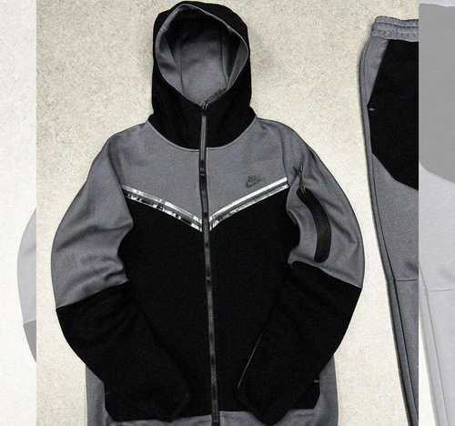 Спортивный костюм Nike Tech Fleece