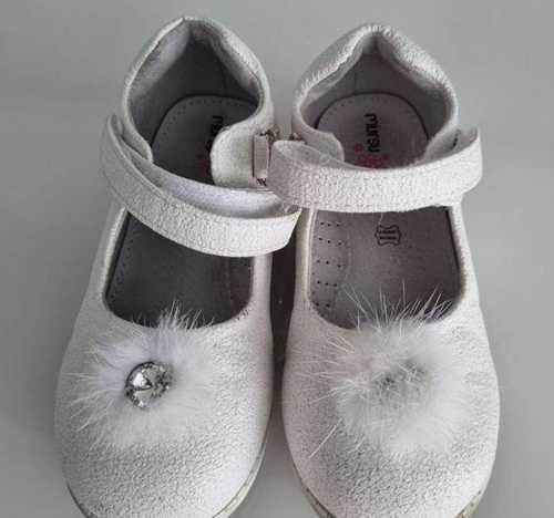 Туфли для девочки 26 размер белые