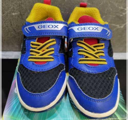 Кроссовки geox 28 размер