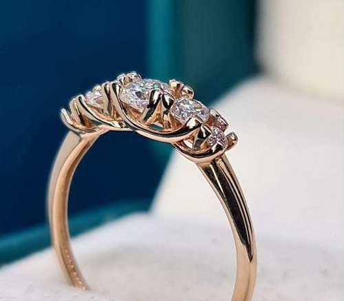 Золотое кольцо с бриллиантами(муассанитами) 0,56ct