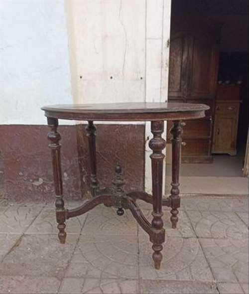 Старинный кофейный столик