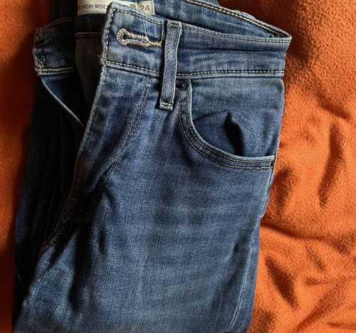 Levis high rise skinny джинсы женские