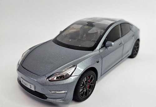 Модель машины Tesla Model 3 серая 1:24