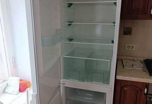 Продам рабочий холодильник бу