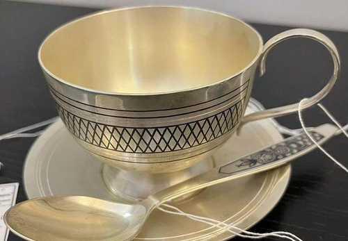 Чашка блюдце ложка набор посуды серебро