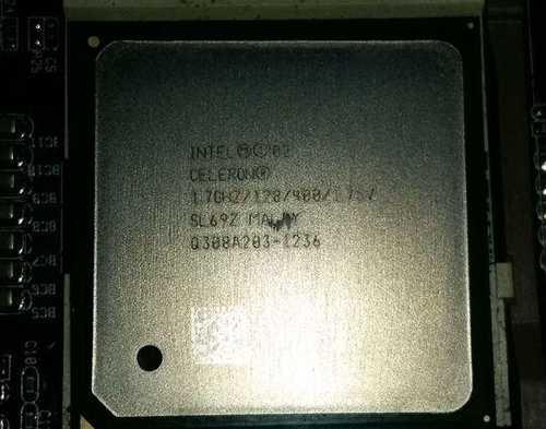 Процессор "Intel Celeron" с кулером