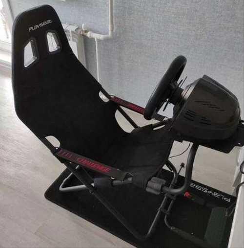 Стул (кокпит) Playseat challenge