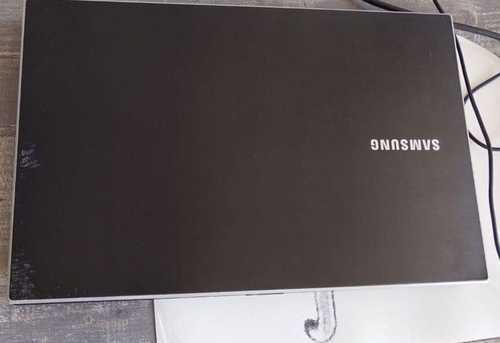 15.6" Samsung NP305V5A, 320 ГБ, A4-3310MX, RAM 3 ГБ, Radeon HD 6470M 0.5 ГБ