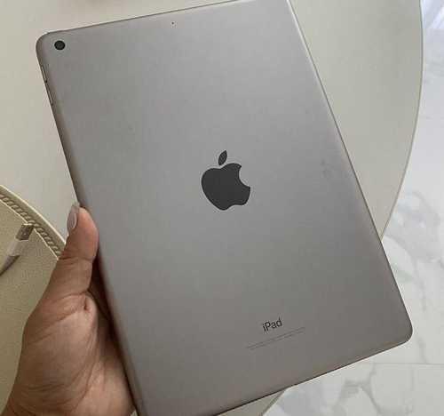 Планшет apple iPad