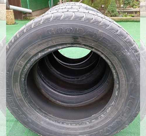 Goodyear 4x4 UG Ice Navi 215/65 R16