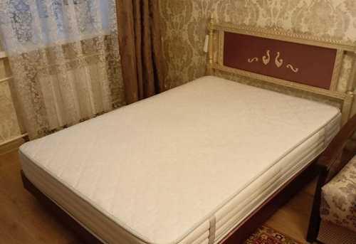 Кровать двухспальная с матрасом 130 190