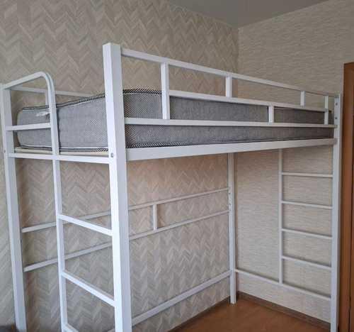 Кровать с матрасом бу