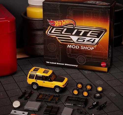 Hot wheels elite 64 land rover discovery