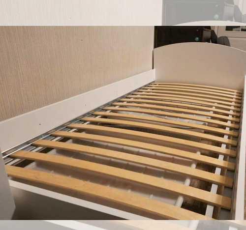 Кровать IKEA односпальная 90*2000