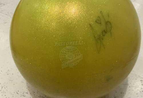 Мяч pastorelli с автографом Арины Авериной