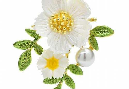 Брошь Белый Цветок Сакуры жемчуг эмаль позолота