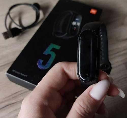 Фитнес-браслет Mi SMART Band 5