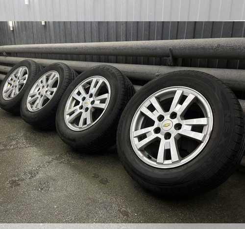 Комплект колес 215/60 R16