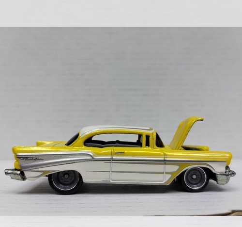 Hot Wheels 57 Chevy Bel Air Garage Series 2011