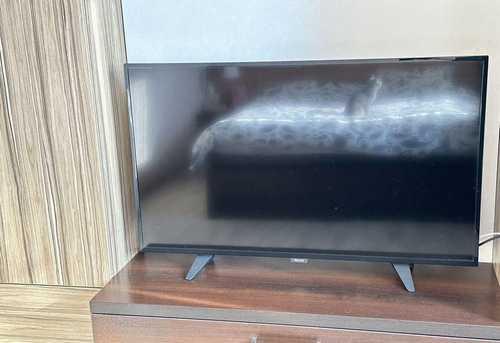 LED телевизор 40" Philips 40PFT4101/60