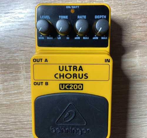 Behringer UC200 педаль эффектов