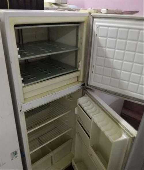 Продаю двухкамерный Холодильник бирюса
