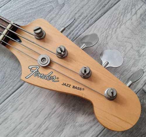 Fender jazz bass japan