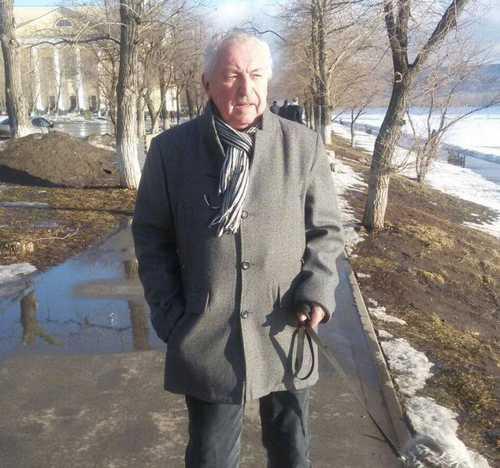 Полупольто мужское торг уместен