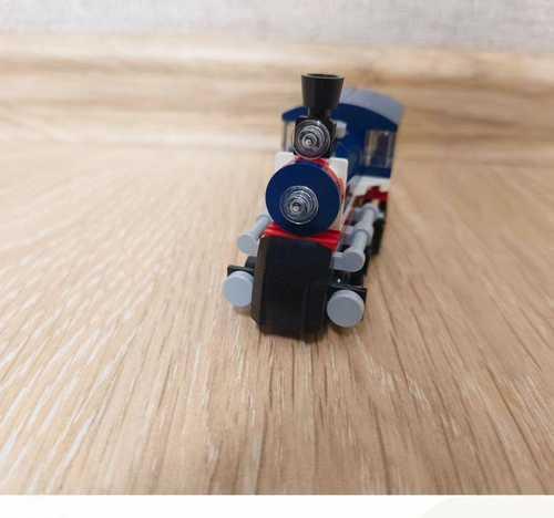 Lego поезд