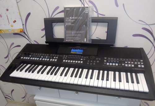 Yamaha PSR-SX600