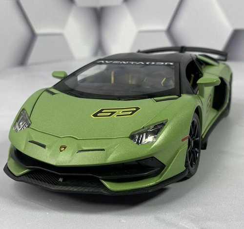 Модель машины Lamborghini Aventador зелёная 1:24