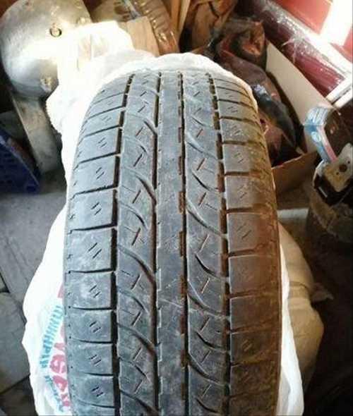 Yokohama 104ZR 235/60 R17 102H