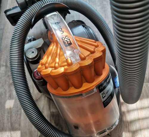 Пылесос Dyson dc32