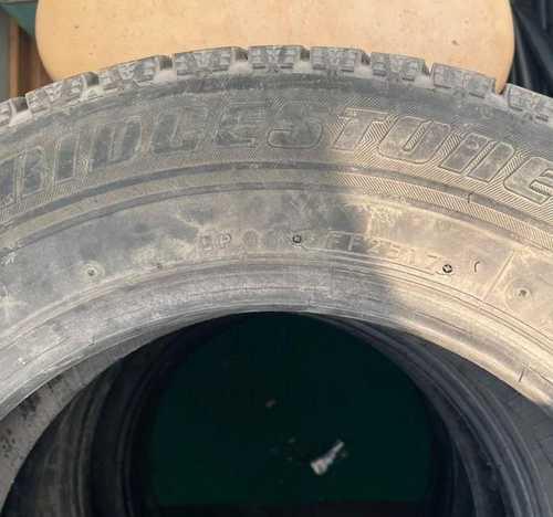 Bridgestone Blizzak Revo1 185/65 R14 25M