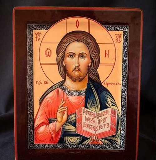Икона с ковчегом "Христос Вседержитель"