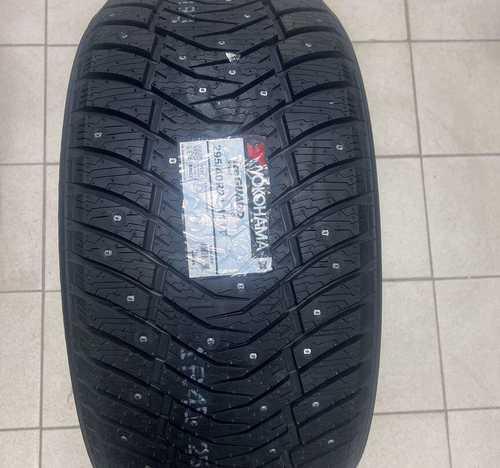 Yokohama Ice Guard IG65 295/40 R21 111T