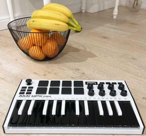 Akai mpk mini mk3 White