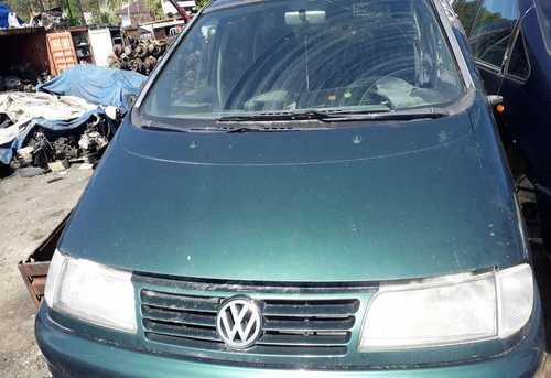 Капот Volkswagen Sharan