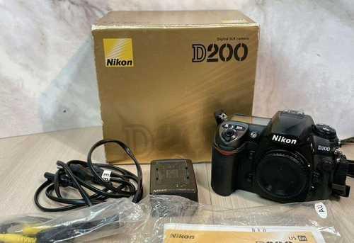 Зеркальный фотоаппарат Nikon D200 тушка