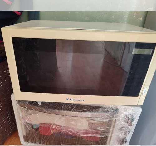 Микроволновка бу Electrolux