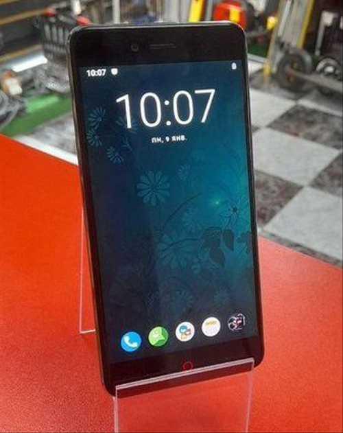 Мобильный телефон ZTE Nubia Z11 Mini S