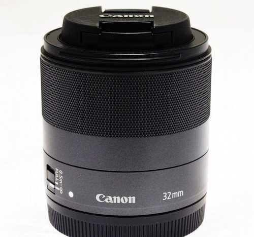 Объектив Canon EF-M 32mm f/1.4 STM