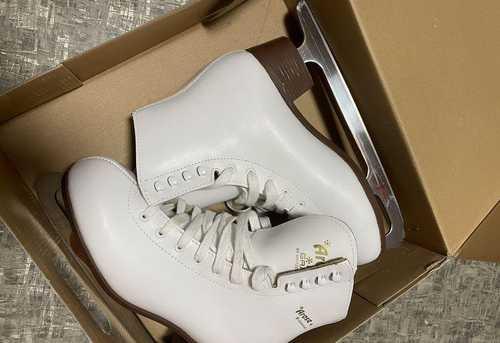 Коньки фигурные Graf Arosa Prima Diamond