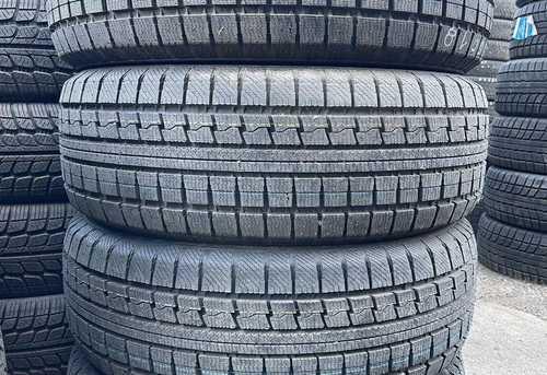 Toyo Winter Tranpath MK4a 235/60 R18