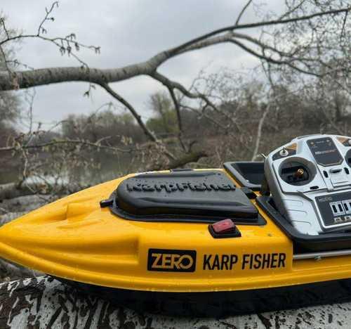 Прикормочный кораблик KarpFisher Zero