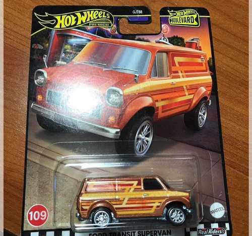 Hot wheels premium Ford transit