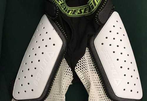 Защитные шорты Dainese Action Short EVO