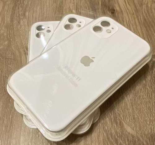 Чехол на iPhone 11